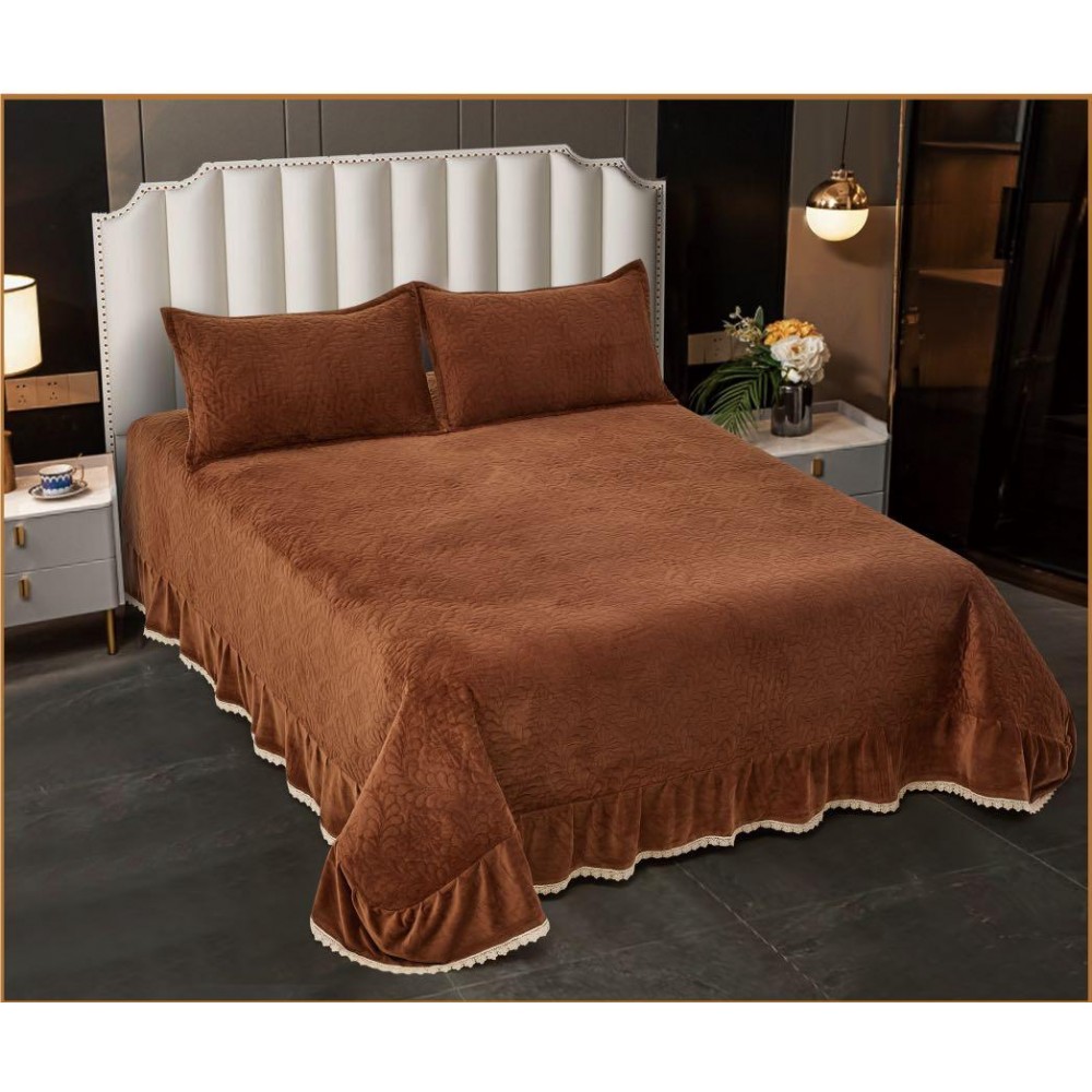 Cuvertura de pat din Catifea CU VOLAN + 2 fețe de perna - Promotie Cuvertura de pat din Catifea ...